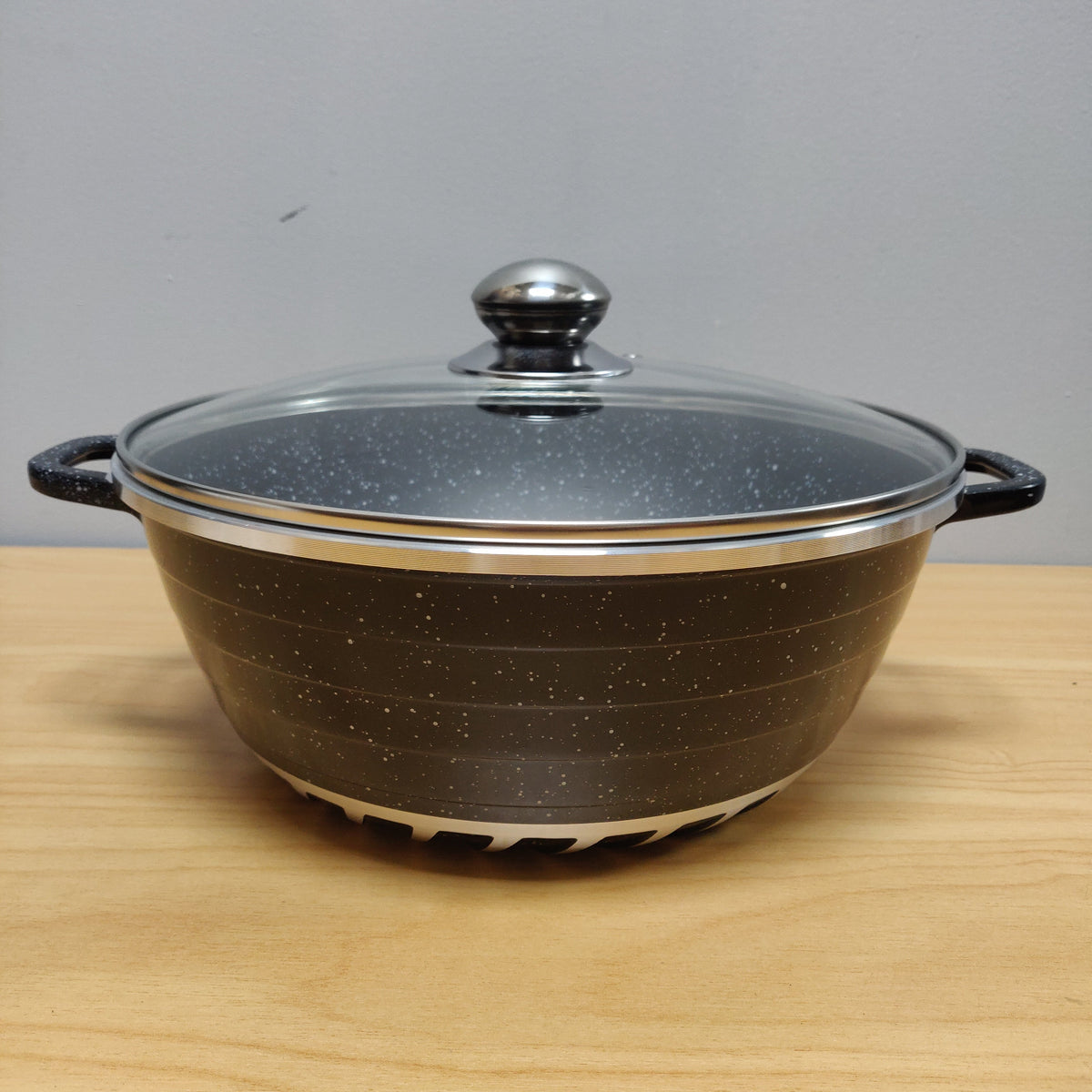 Non-stick Aluminium Pot 20cm Diameter, 2.5L – Supermenu